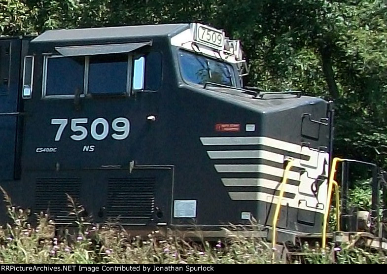 NS 7509, cab close-up,